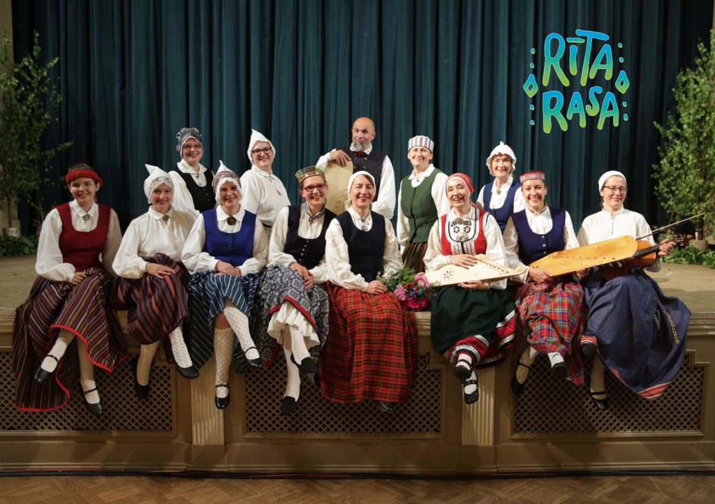 FOLKLORA - Lapa 4 - Berlīnes Latviešu bērnu un Kultūras biedrība